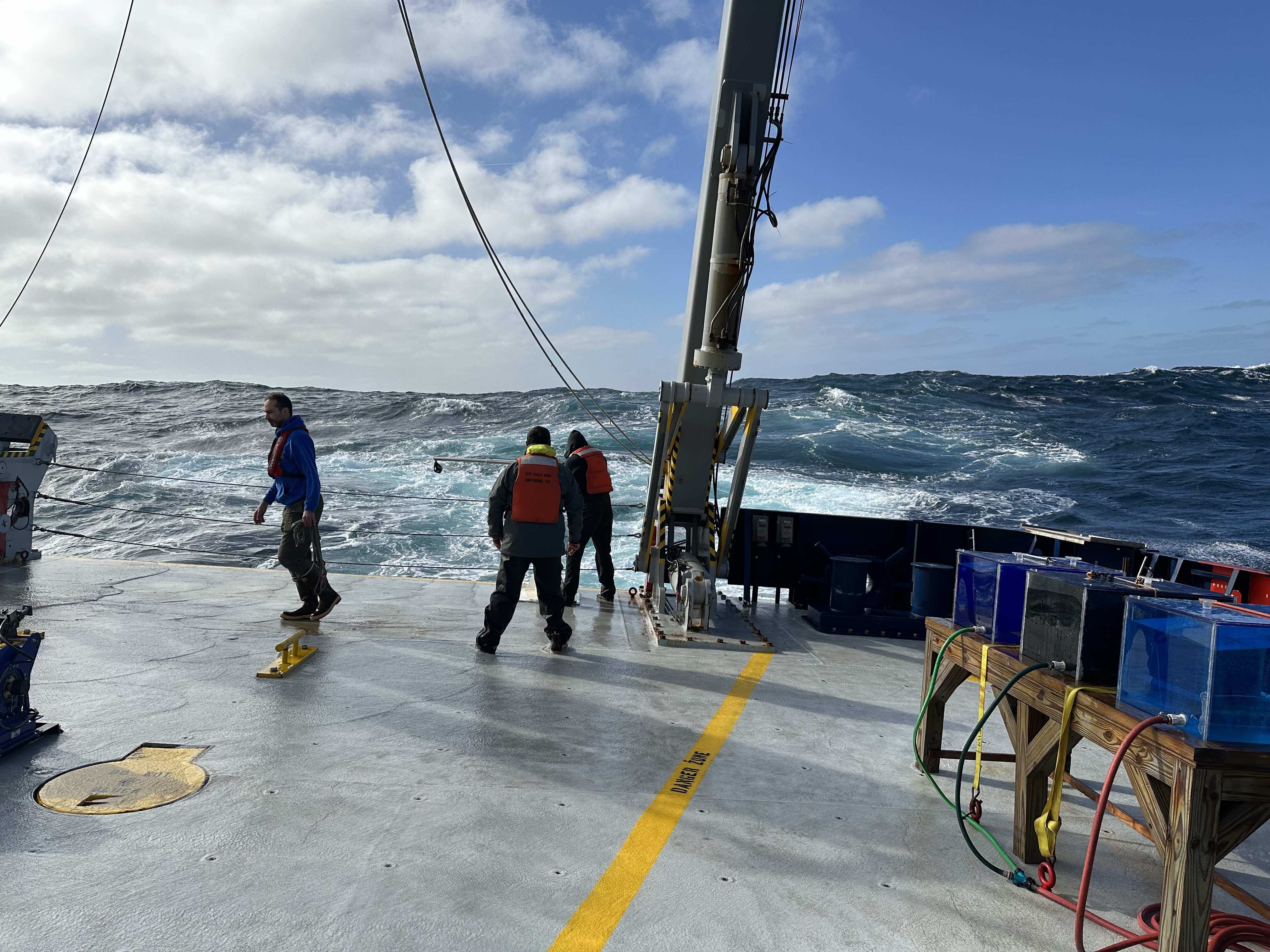 RV Sally Ride Deploys APEX Float | ESD Publications